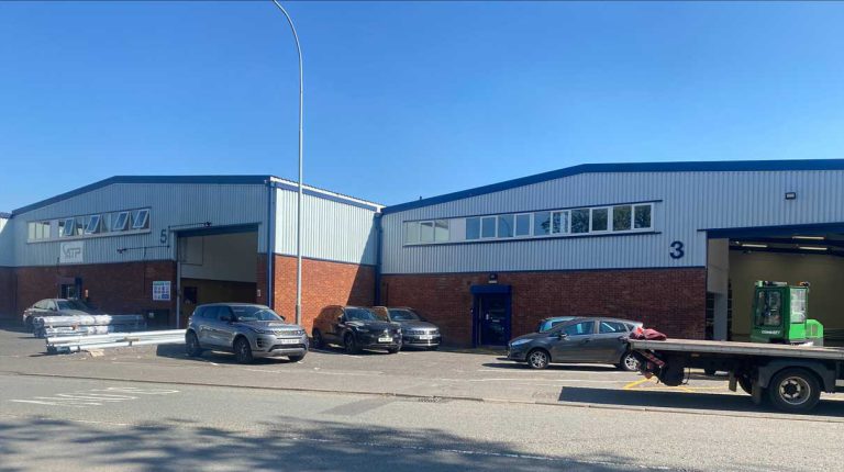 Traffic Signal Poles - All Traffic Products